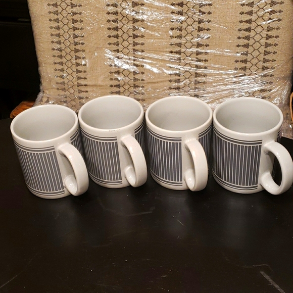 Dining | 4 Ceramic Mugs | Poshmark